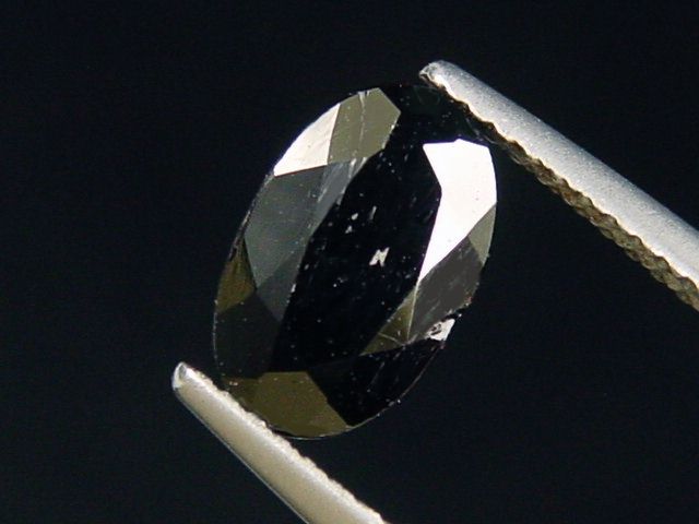 Neptunite 1,81 Ct. facet cut - San Benito Co., California, USA B-quality